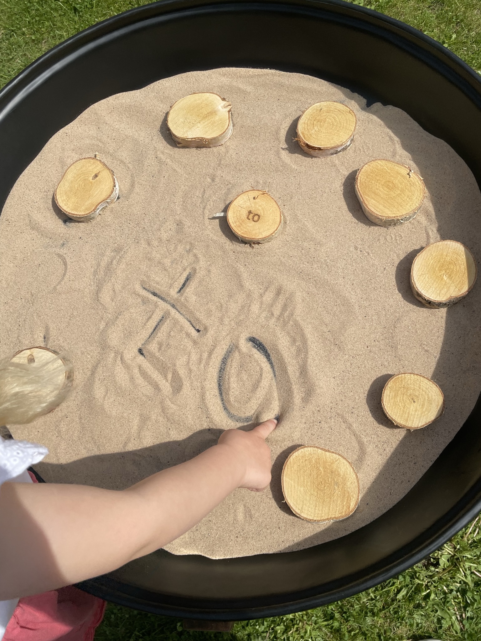 Phonics outdoors: Learning through Play | The Cosy Blog